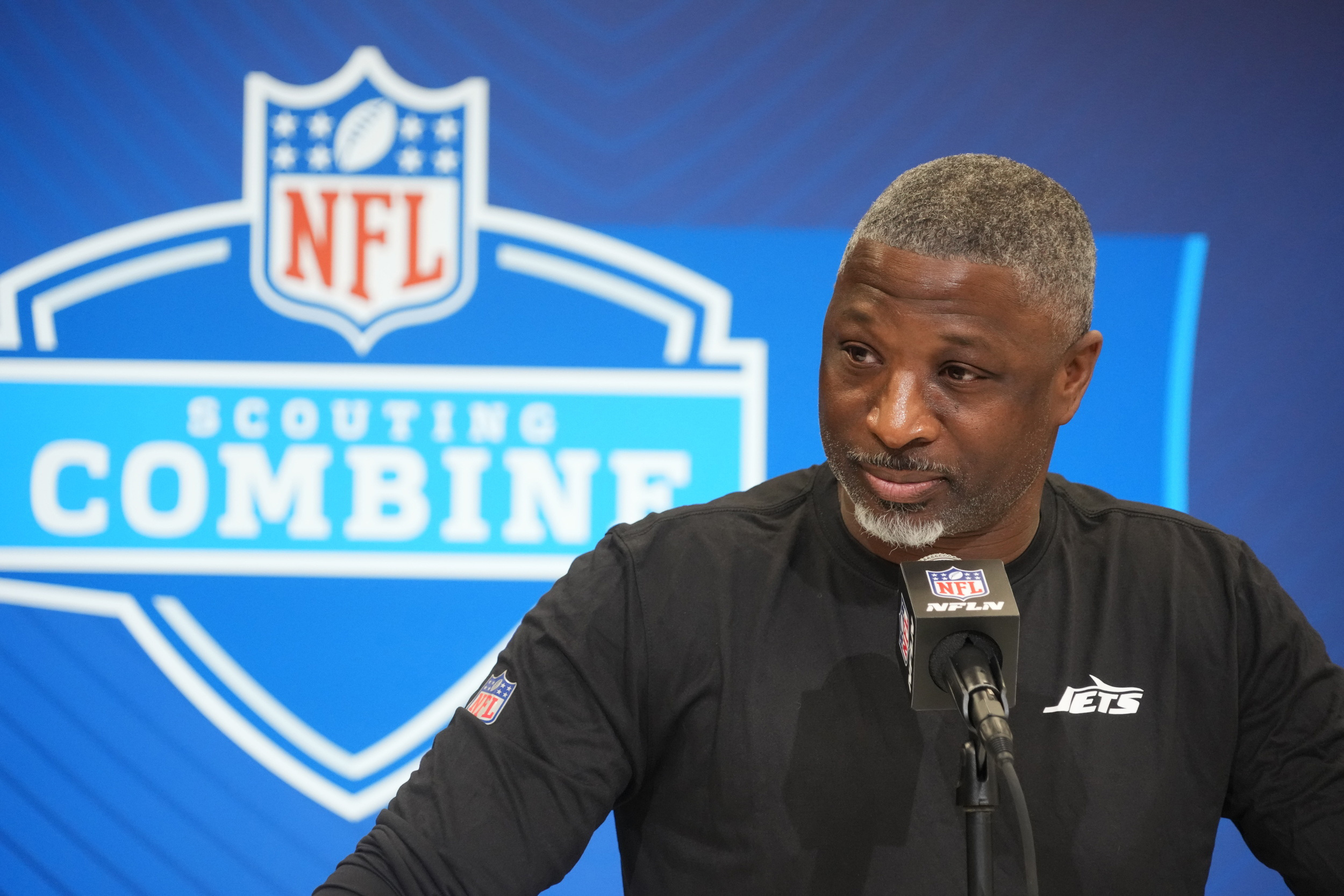 Jets reportedly considering huge move in NFL Draft Jets reportedly considering huge move in NFL Draft