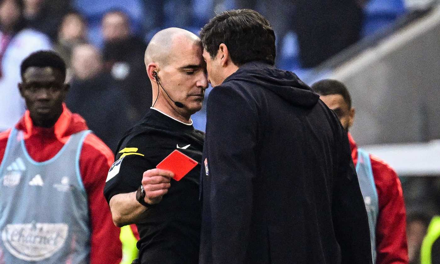 Follia Fonseca, rosso diretto e testa a testa con l'arbitro: cosa è ...