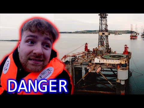 24 Hours On Abandoned Oil Rig In Middle of The Ocean - Boat Engine Fail