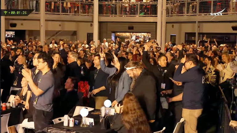 Firefly Aerospace sticks moon landing with flawless Blue Ghost touchdown