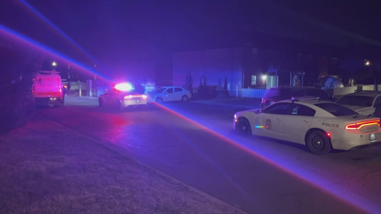 18-year-old man dead after shooting at apartment complex on ... 18-year-old man dead after shooting at apartment complex on ...