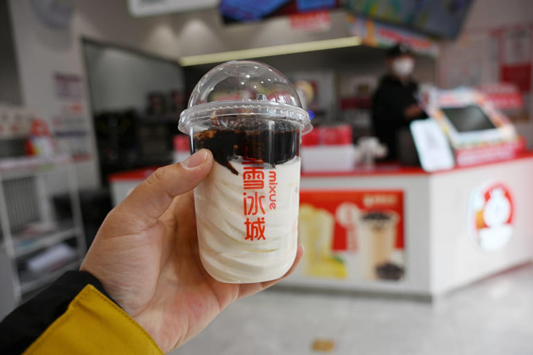 Forget McDonald’s. This Chinese Fast-Food Chain Is Now the World’s Biggest.