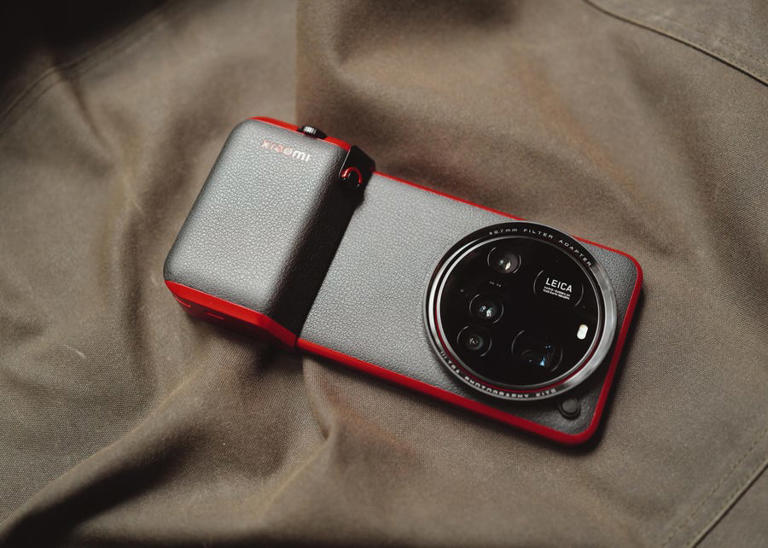 I Wore the TCL RayNeo X3 Pros at MWC 2025. This Is What AR Smart ...