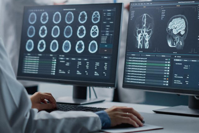 New study uncovers unexpected activity that may keep brain sharp later ...