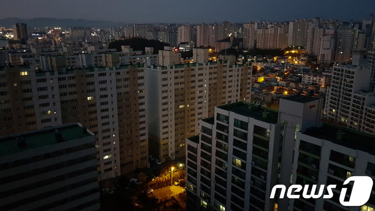 광주 우산동 일대 아파트·상가 800세대 정전…나뭇가지 접촉 추정 종합