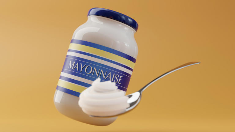 Why Mayonnaise Is Crucial For The Best Crab Cakes