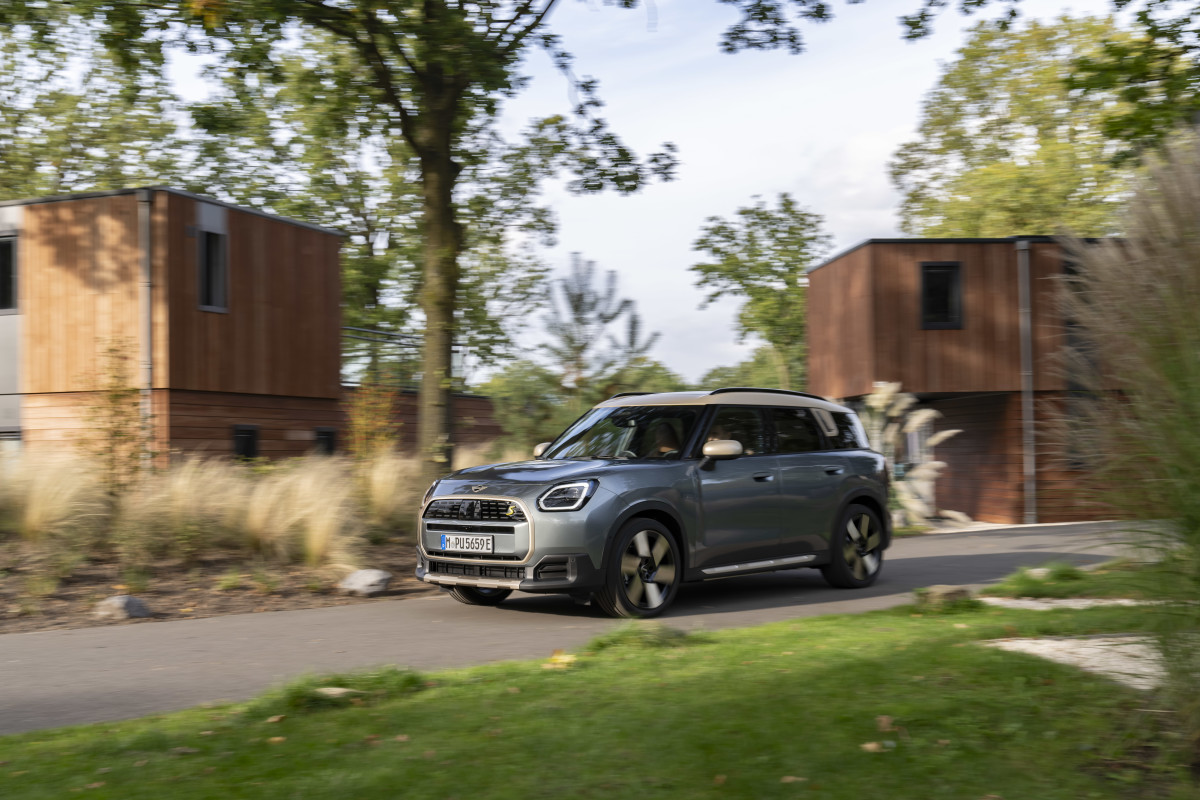 2025 MINI Countryman SE ALL4 Review: Electric fun for the whole family