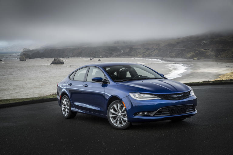 Over 2 million Dodge and Chrysler cars accused of faulty seat design in ...