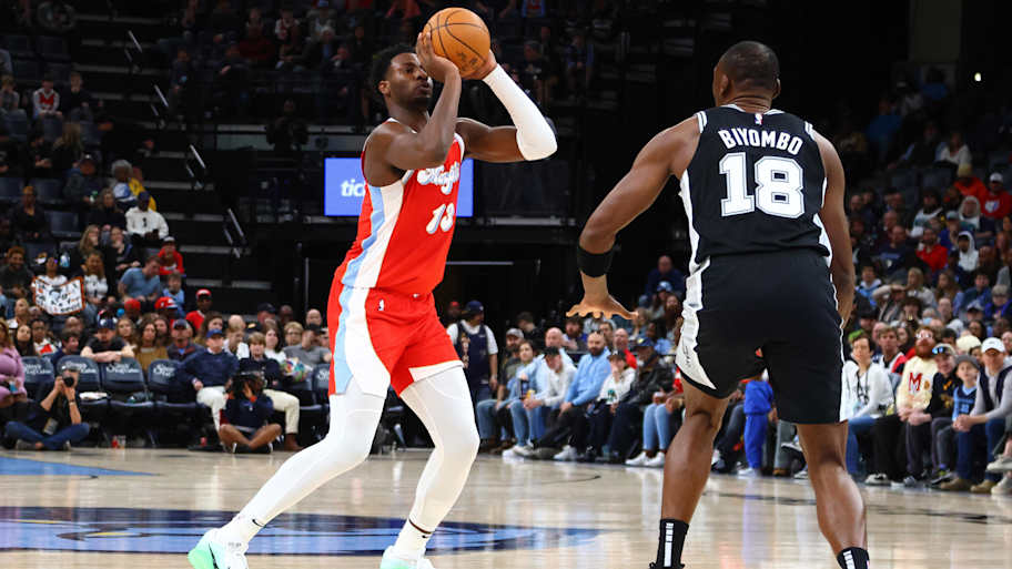 Former Spartan Dominates in Grizzlies' Loss