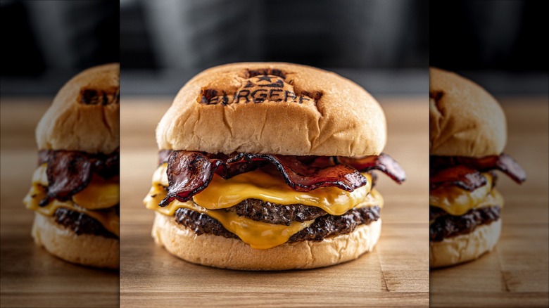 8 Fast Food Burger Chains That Use Grass-Fed Beef