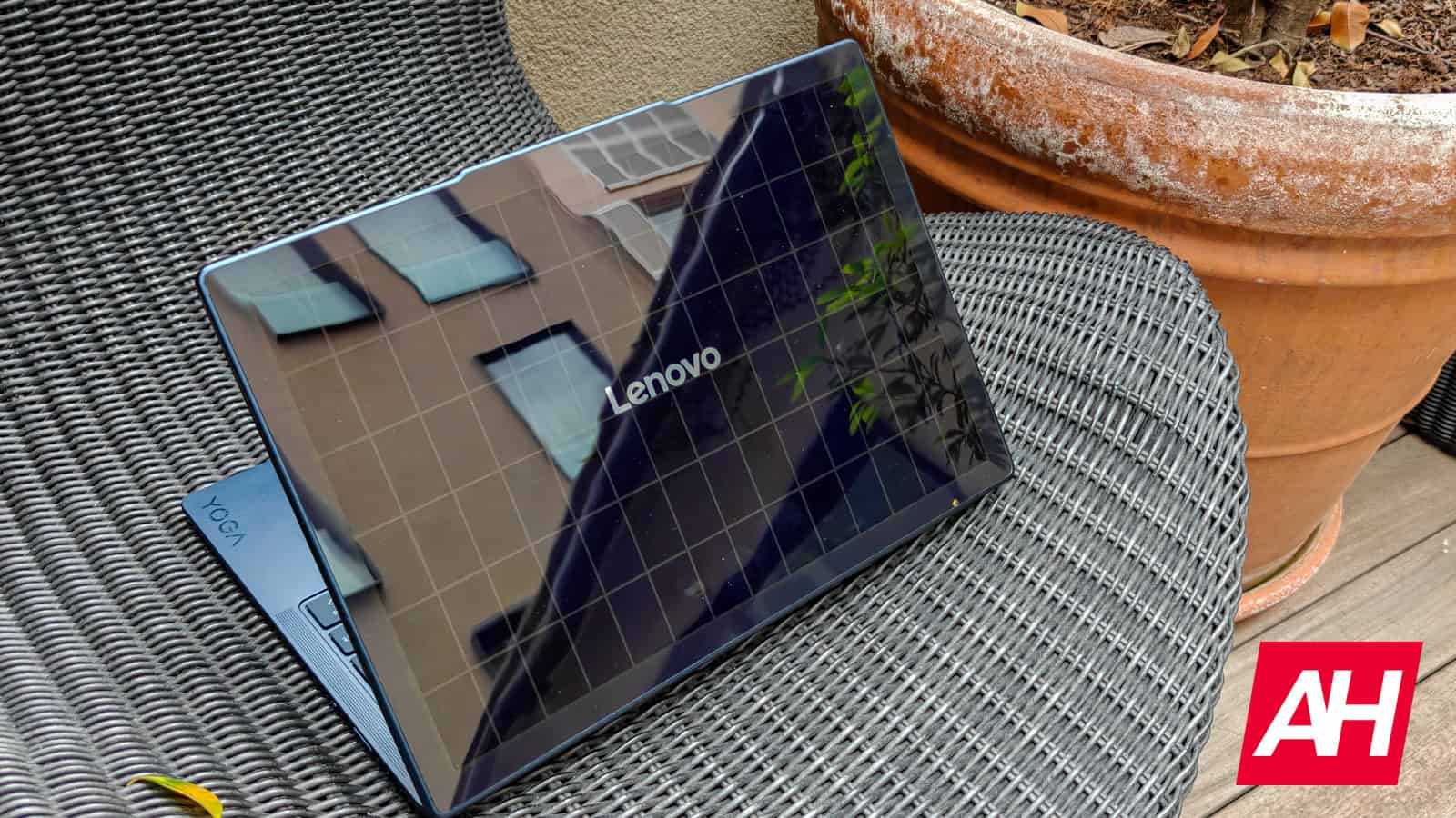 Lenovo's Solar PC concept uses the power of the sun to charge