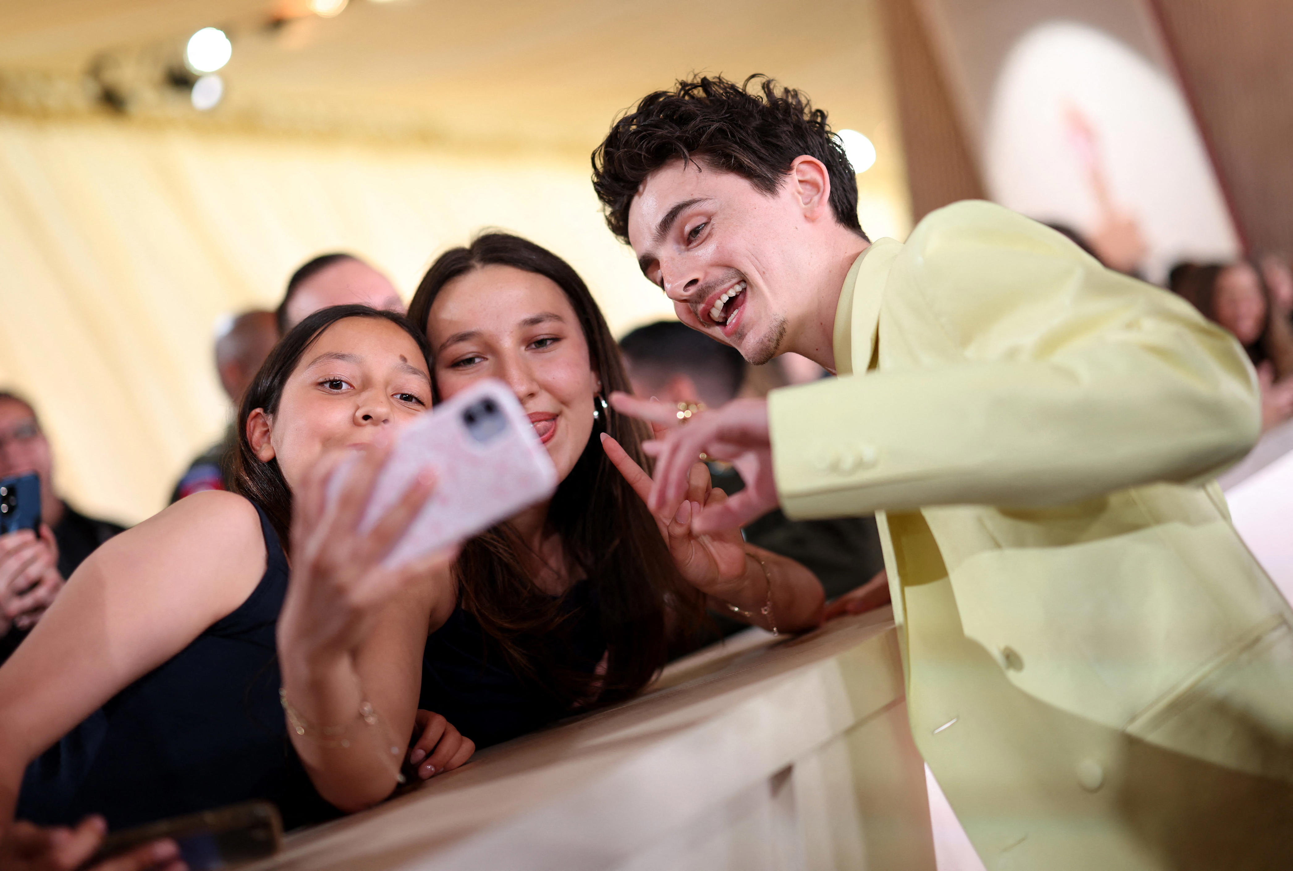 Ariana Grande, Timothee Chalamet and other candid celebrity moments on ...