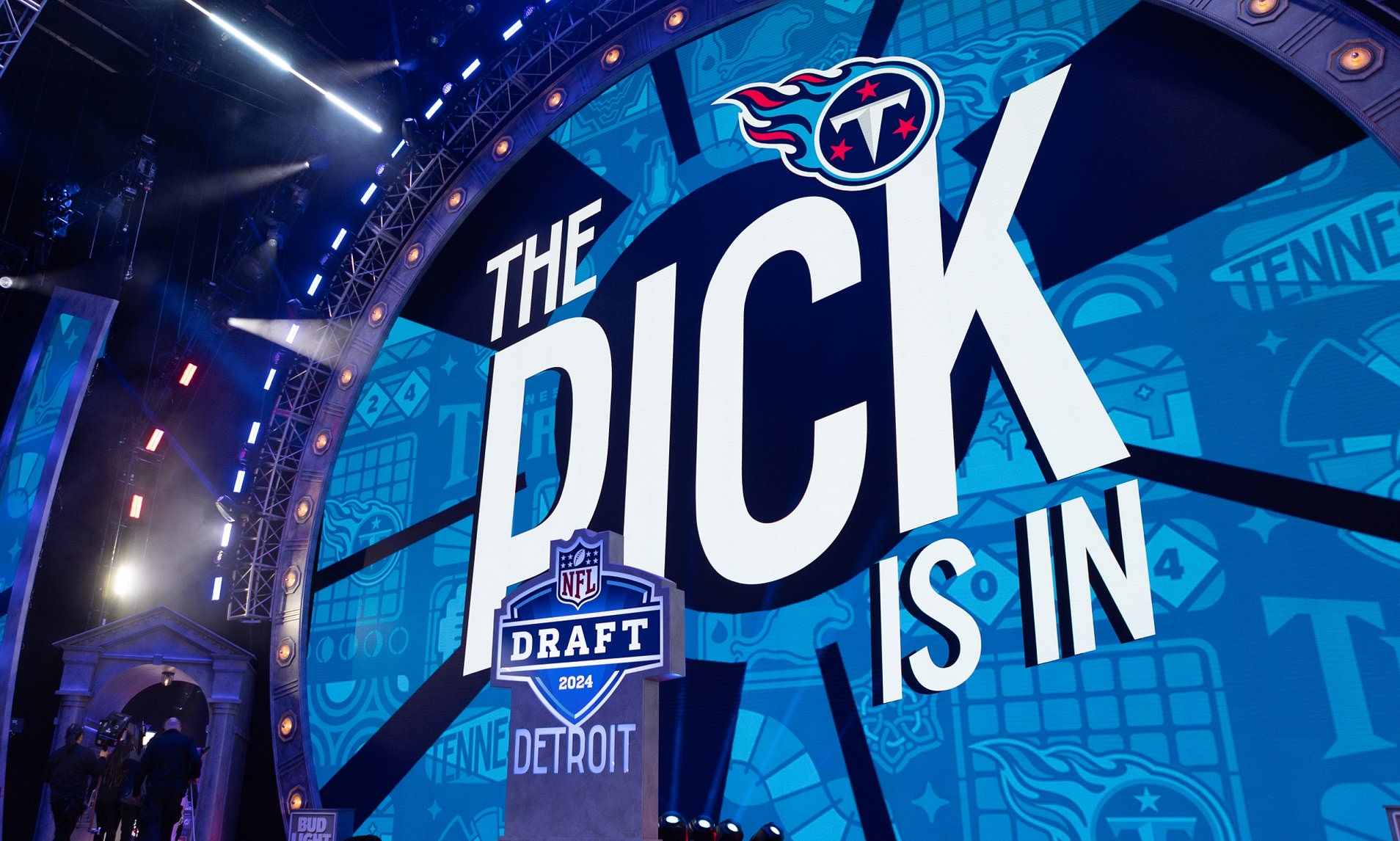 NFL team plotting shock move to swipe No. 1 Draft pick from Tennessee Titans