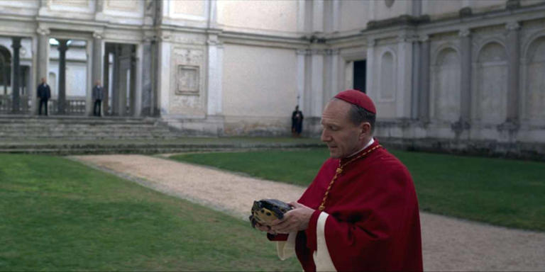 Conclave Ending Explained: What The New Pope's Secret Means & The Film ...