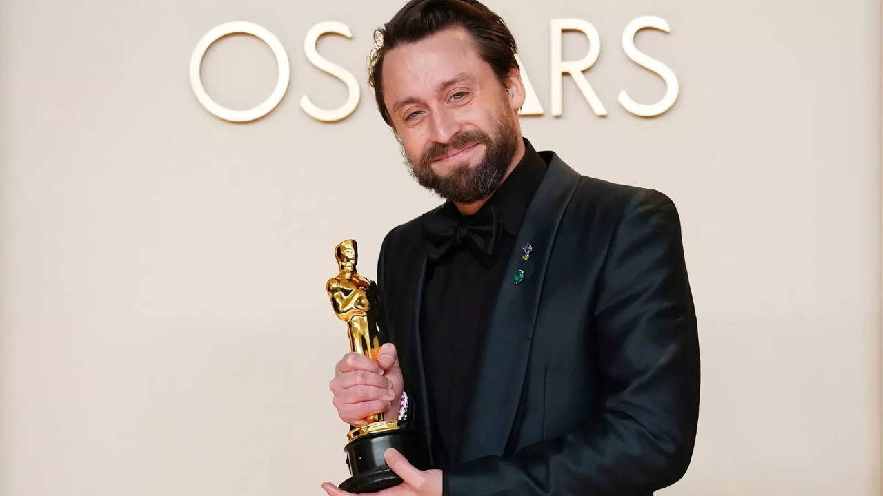 Oscars 2025: Kieran Culkin Wins Best Supporting Actor, Reminds Wife Of ...