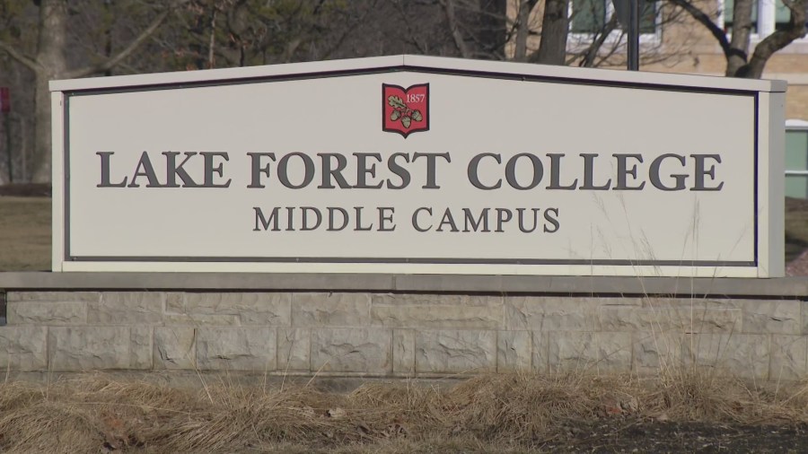 Lake Forest College student criticizes campus attack response, calls ...