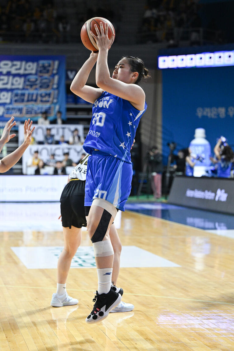 [WKBL PO 리포트] ‘한 끗 차이’에서 승리한 우리은행, 변수를 만든 이명관