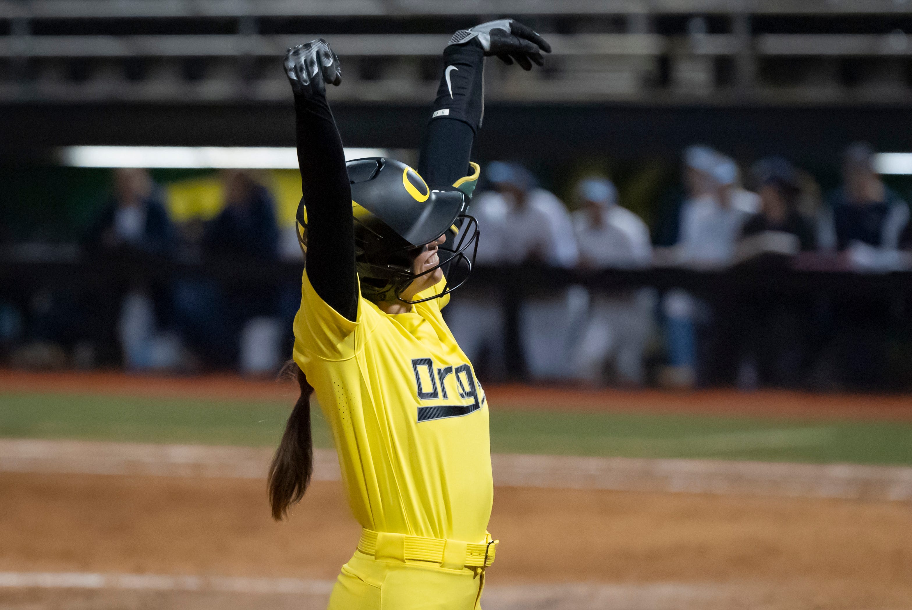 Oregon softball improves to 20-1 and caps its first weekend at home ...