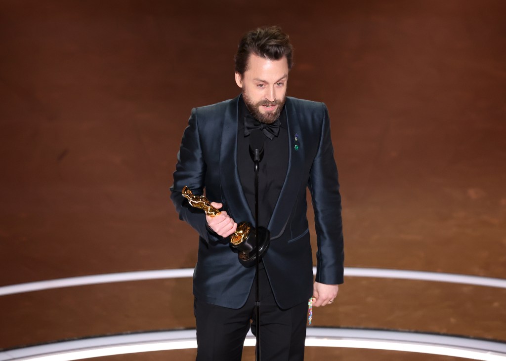 Kieran Culkin Wins Oscar and Reminds Wife of Her Promise About More ...