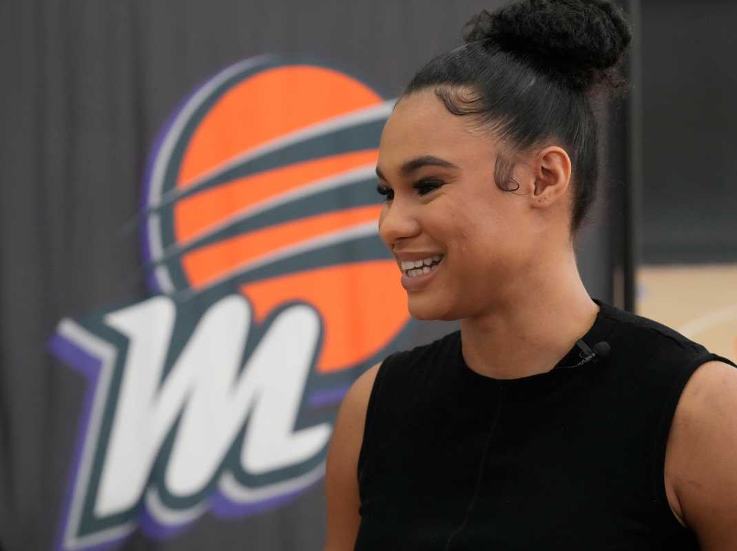 WNBA Star's Outfit Post Has Fans' Attention