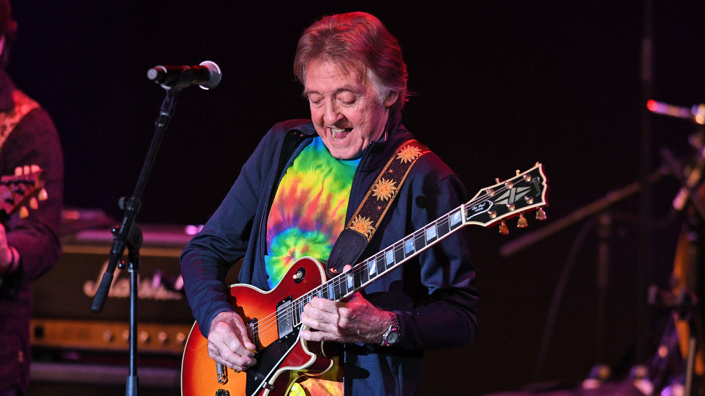 Badfinger's Joey Molland dead at 77
