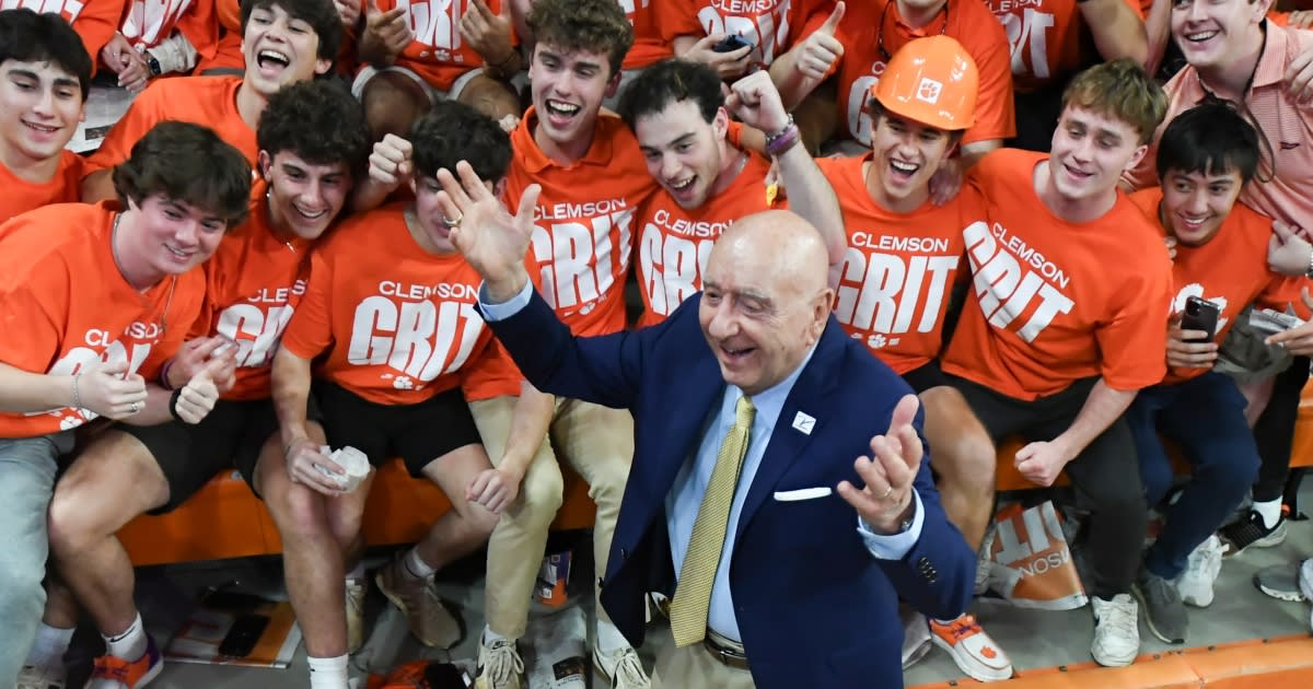 Tennessee players use NIL money to gift Dick Vitale’s foundation ...