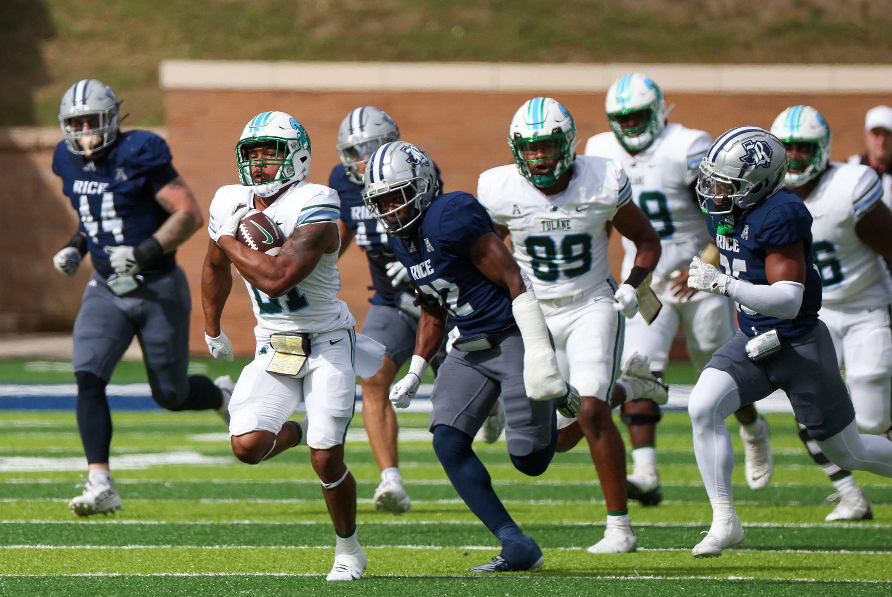 Only two Oregon Ducks make college football’s Top-50 player rankings