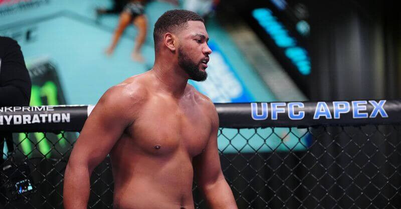 O KO brutal do português Mário Pinto na estreia no UFC