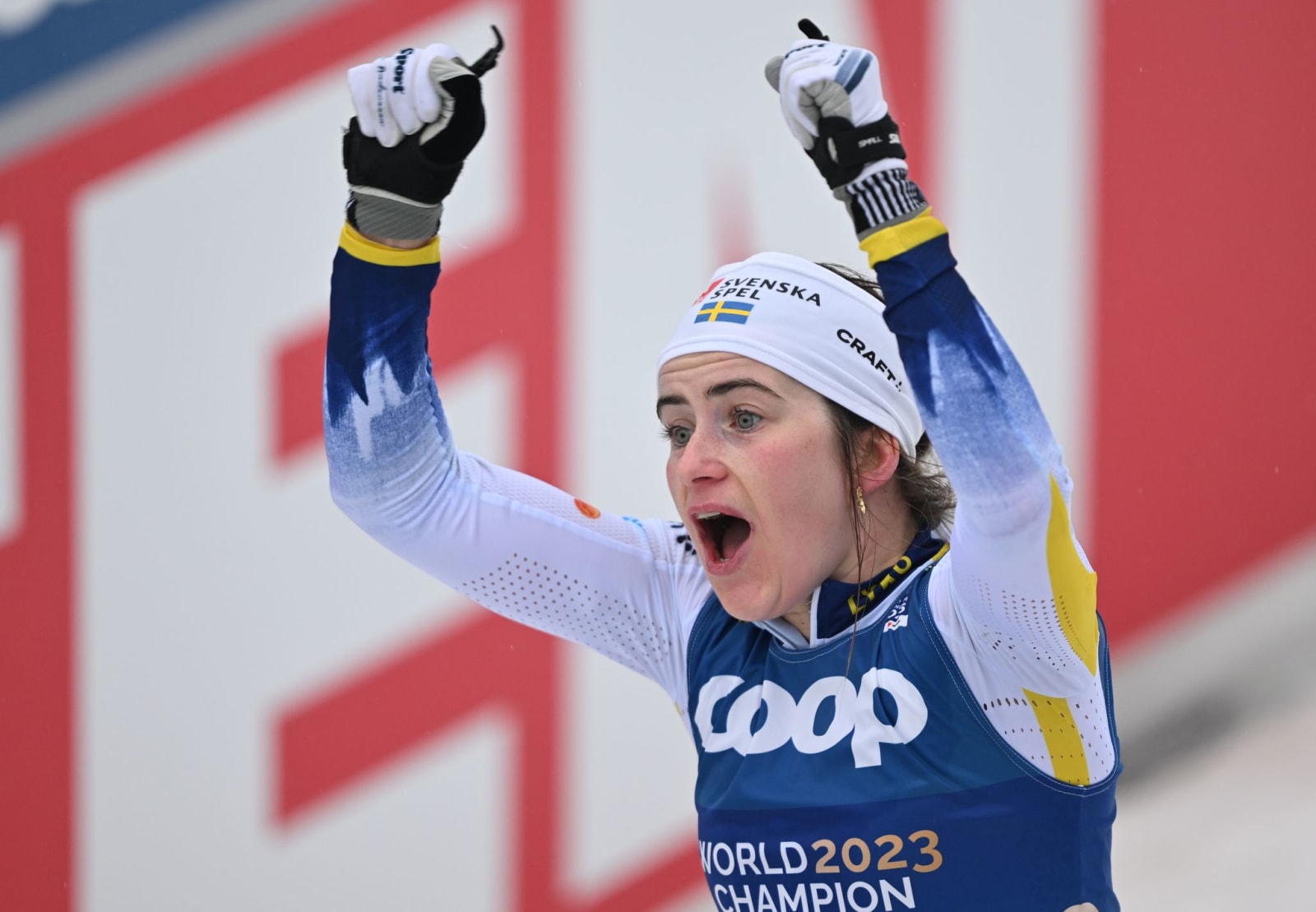 Sweden's Andersson pips Norway's Johaug for skiathlon gold at worlds