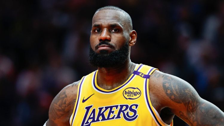 LA Lakers Injury Report: will LeBron James play against the Los Angeles ...