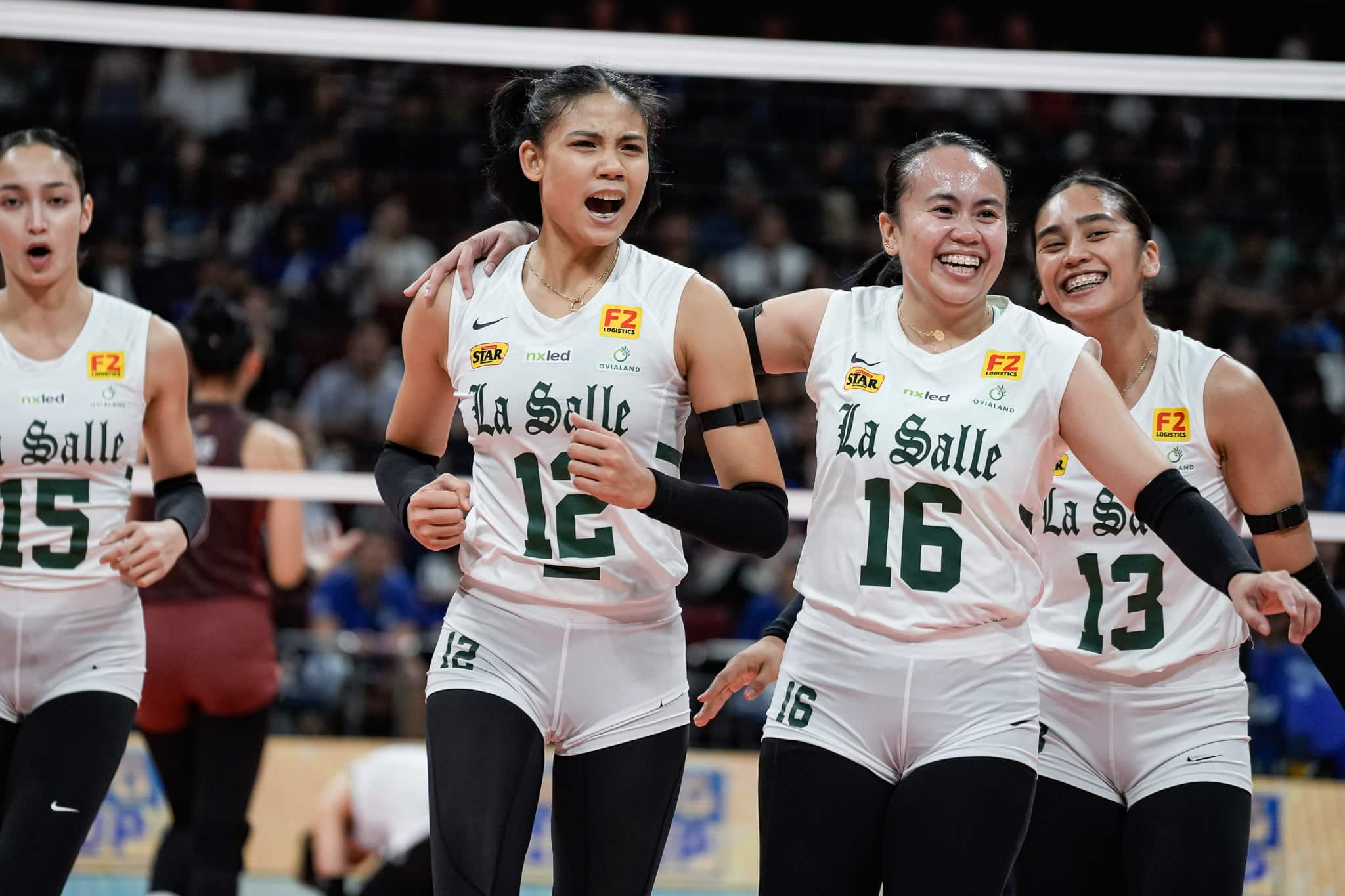 Making things work in period of adjustment, La Salle subdues UP