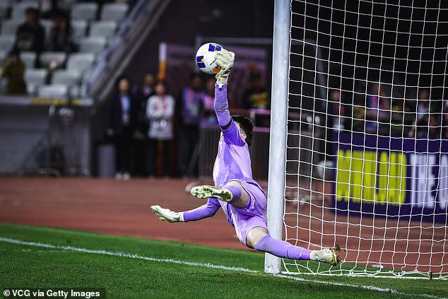 The touching tribute from Australia's newest footy hero Steven Hall as ...