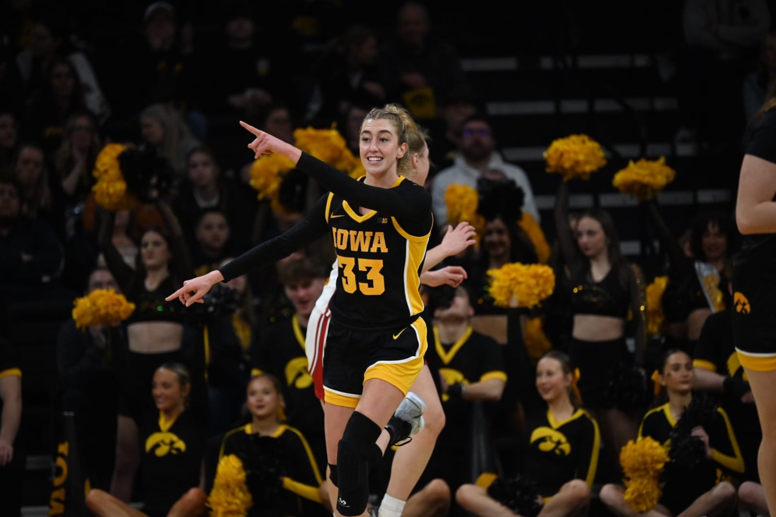 BOX SCORE: Hawkeyes win their 30th straight over Wisconsin