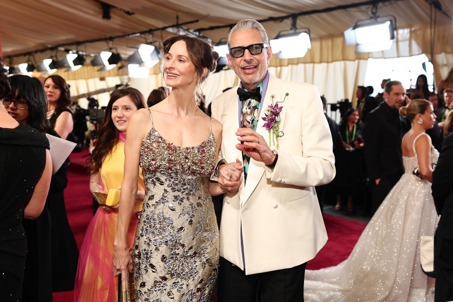 Watch red carpet arrivals ‘Live from the Oscars’ on KTLA