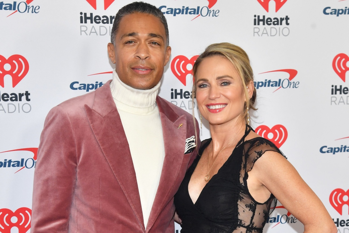 ‘Good Morning America' Alum Amy Robach Shares Pool Selfie While on ...