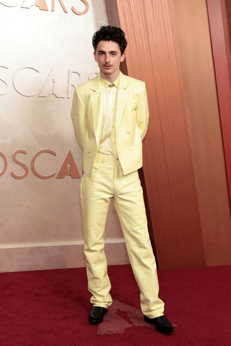 Timothée Chalamet Looks Like Melted Butter (Positive) in a Yellow Suit ...