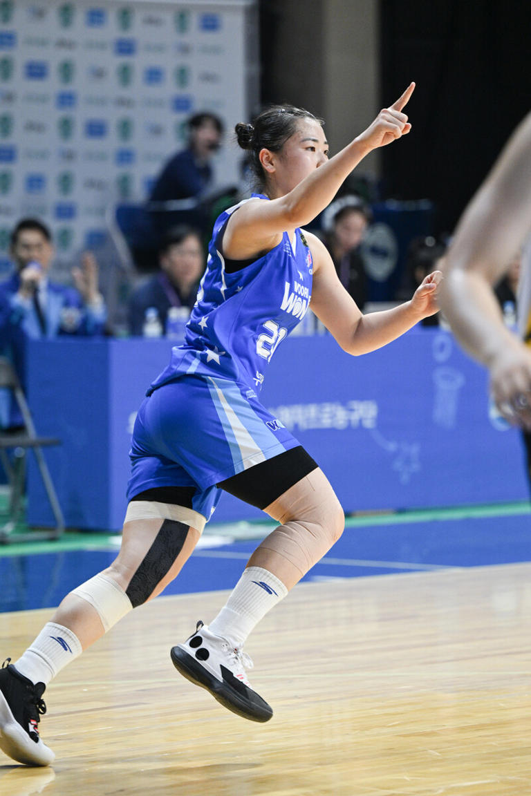 [WKBL PO 리포트] ‘한 끗 차이’에서 승리한 우리은행, 변수를 만든 이명관