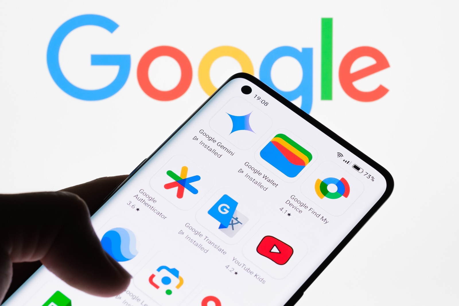 Données personnelles volées : Google devra verser 425 millions aux ...