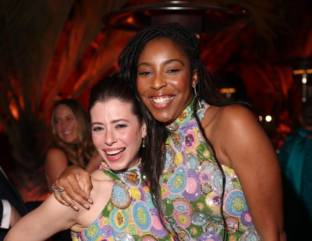 Lauren Miller & Jessica Williams Accidentally Twinned at the Vanity ...