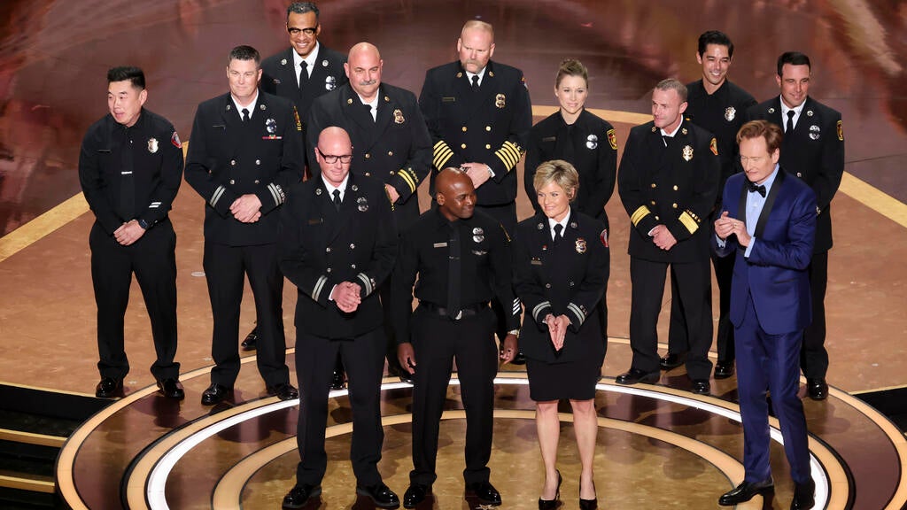 Los Angeles firefighters honored on stage at Oscars ceremony