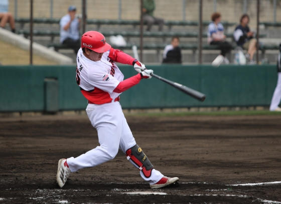 '드디어 이겼다!' KIA 지긋지긋한 4연패 대탈출, 괴력의 '솔로포-투런포' 앞세워 KT 6-2 제압 [오키나와 현장]