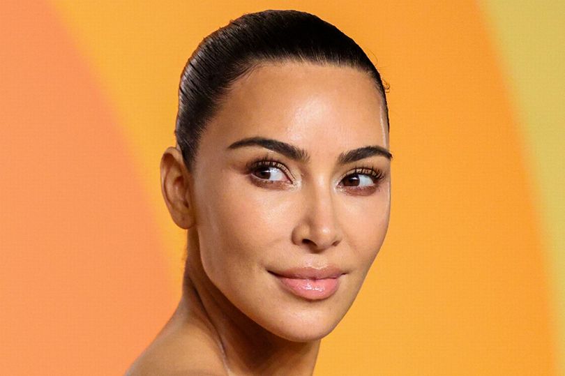Kim Kardashian fans relieved as she ditches heavy makeup and 'dresses ...