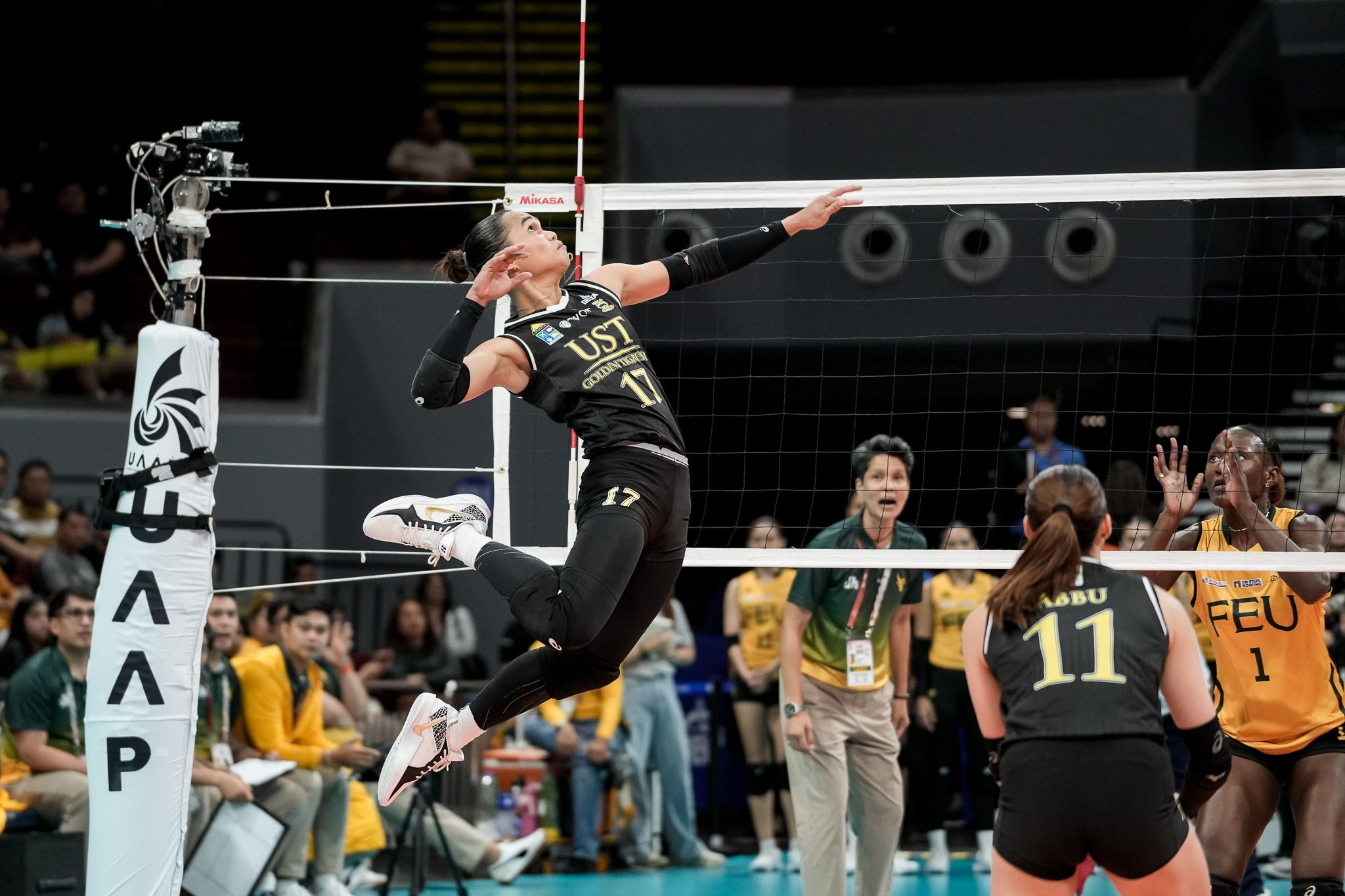 UAAP: UST's Poyos, Colinares shine brightest for España's squads