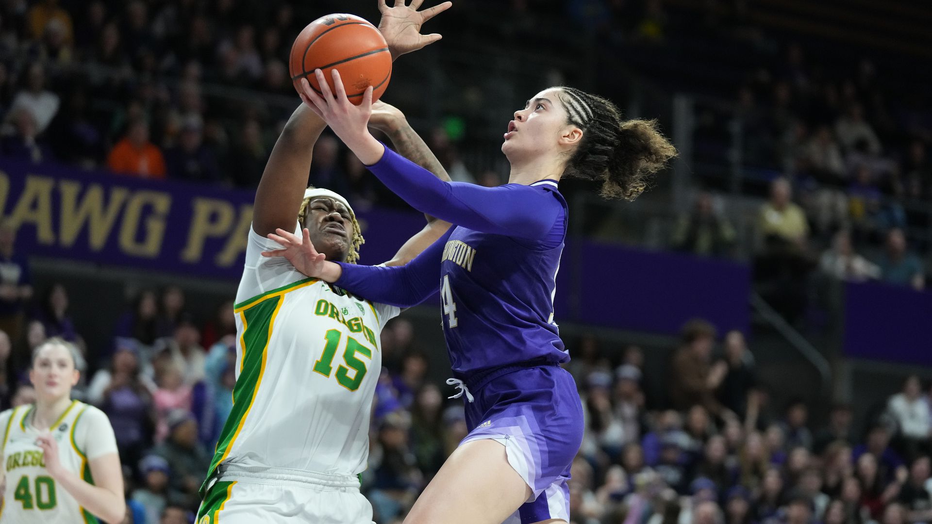 Dawgs Down Ducks 64-56 on Senior Day