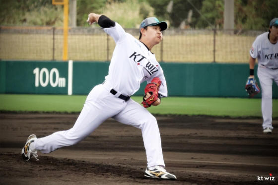 '드디어 이겼다!' KIA 지긋지긋한 4연패 대탈출, 괴력의 '솔로포-투런포' 앞세워 KT 6-2 제압 [오키나와 현장]