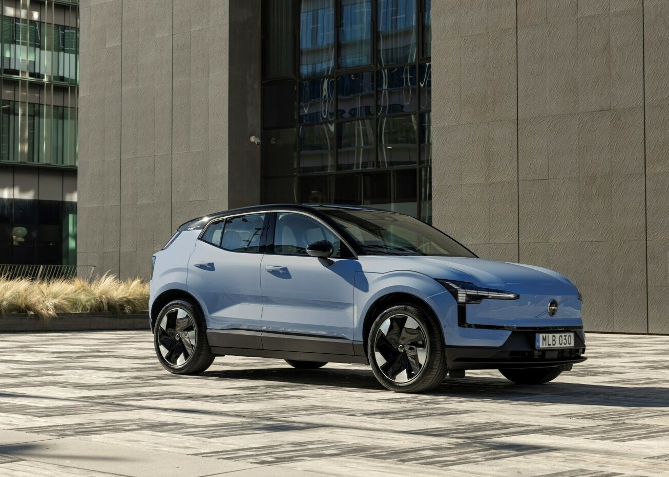 Volvo launches EV package for SA