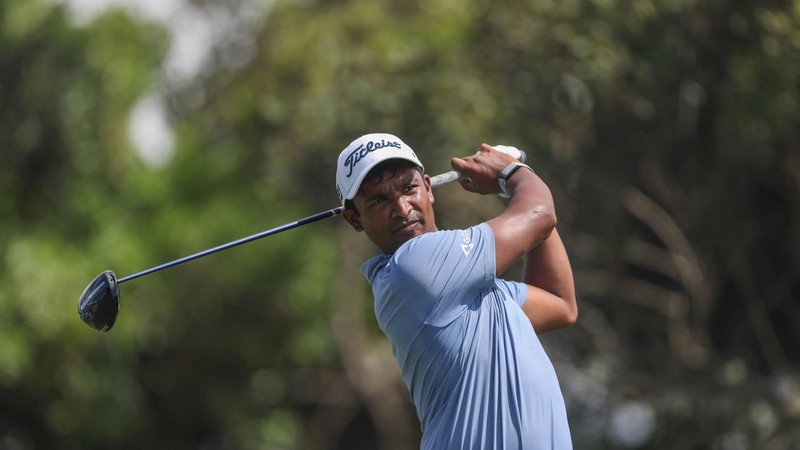 Dylan Naidoo defies history, floods to win the SA Open at soaked Durban ...