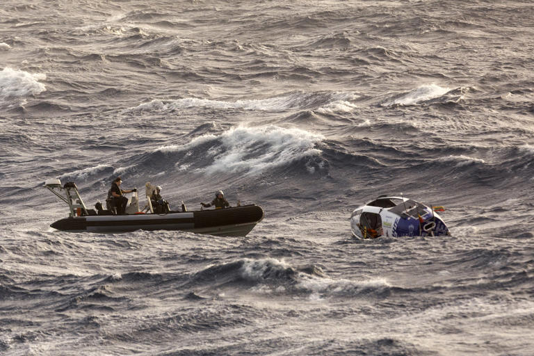 Australian navy rescues adventurer who hit a cyclone while rowing ...