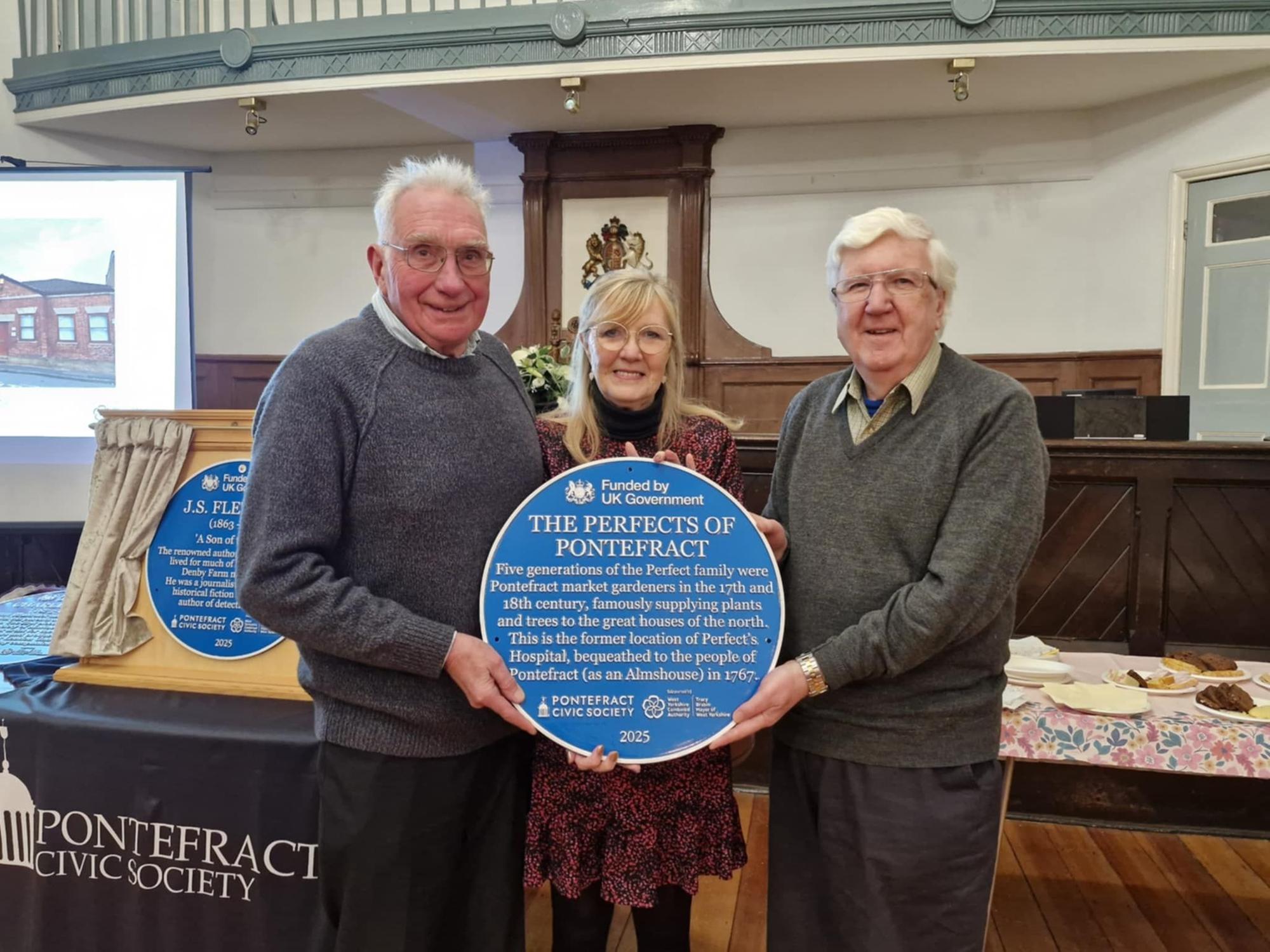 Civic society unveils three more blue plaques to Pomfretians