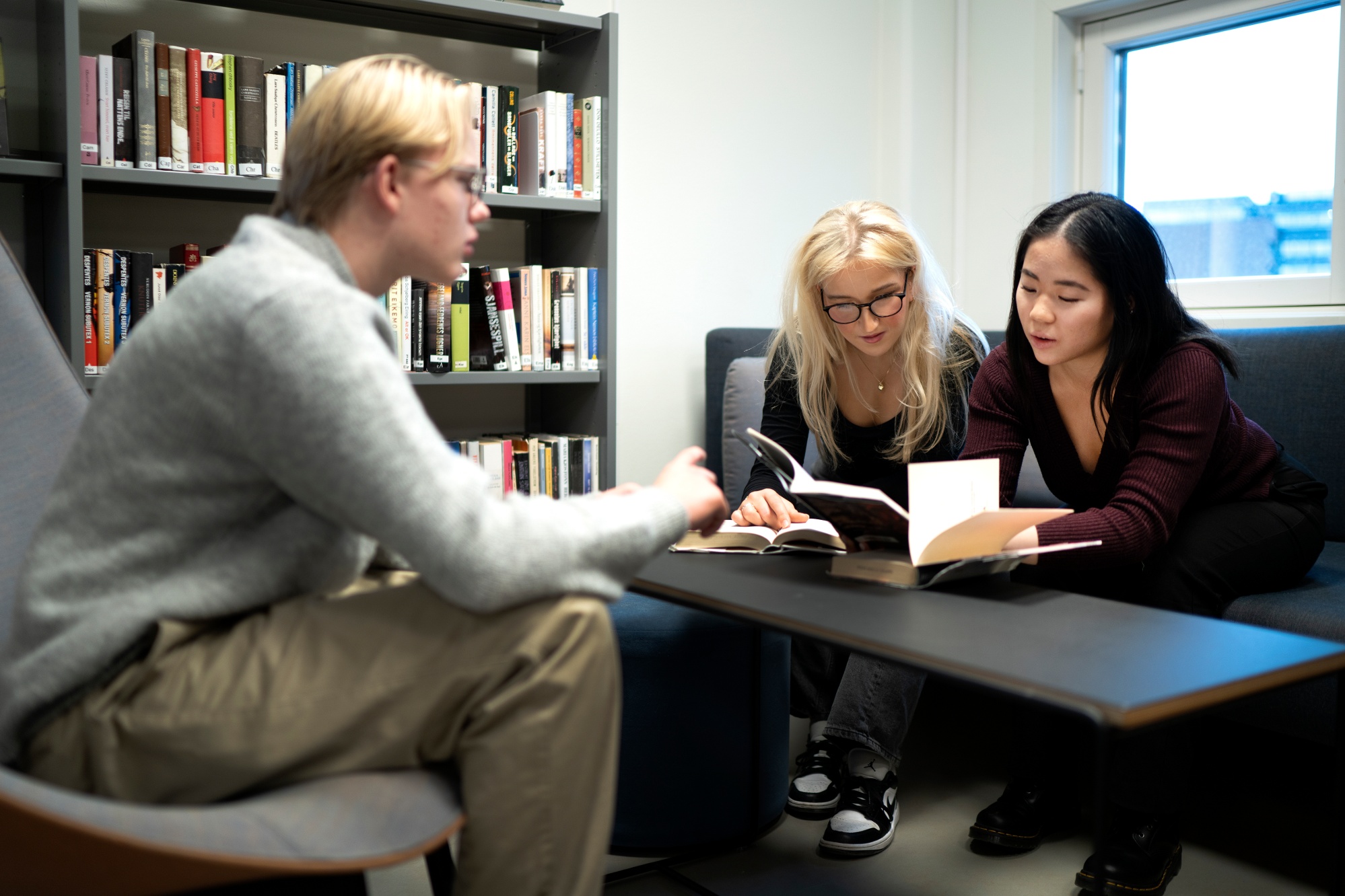 Nå skal nesten 70.000 tiendeklassinger ta valget om videre utdanning